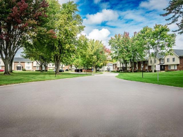 Parc on 12 1 Bedroom Apartment for Rent at 24710 W 12 Mile Rd, Southfield, MI 48034