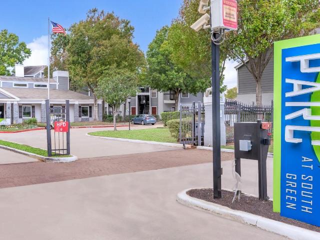 Parc at South Green 2 Bedroom Apartment for Rent at 12510 S Green Dr, Houston, TX 77034 Southbelt Ellington
