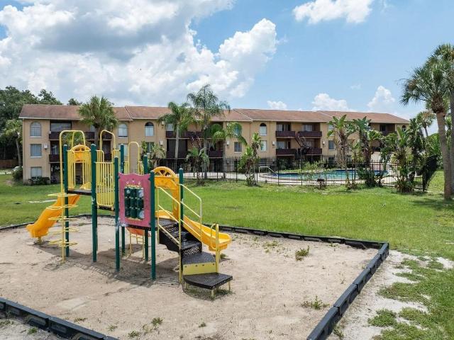 Parc Place Villas Apartments 2 Bedroom Apartment for Rent at 6919 Bonair Dr, Tampa, FL 33617