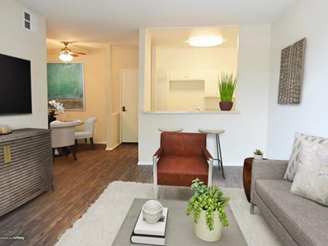 Parc Pointe Apartments 2 Bed / 2 Bath Townhome