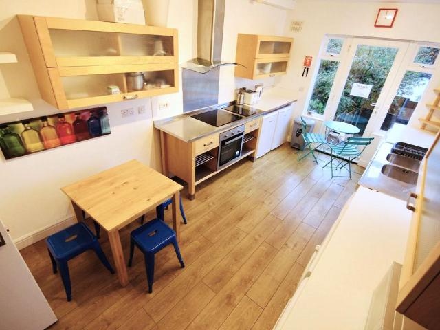 Parc Wern Road, Sketty SA2, 6 bed terraced house to rent, £2,580 pcm | PrimeLocation