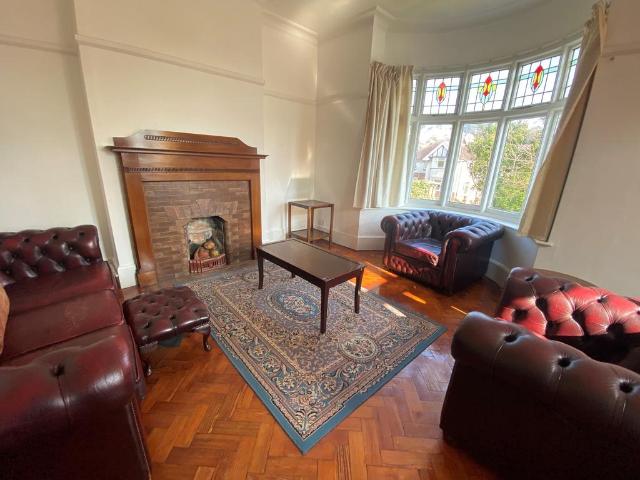Parc Wern Road, Sketty, Swansea 4 bed house to rent £1,560 pcm £360 pw