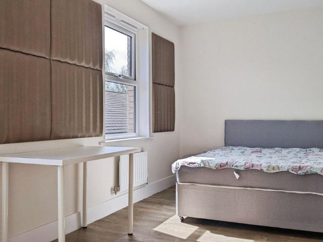 Parchment Close, MITCHAM