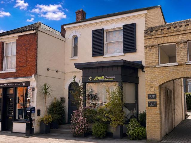 Parchment Street, Furnished, Winchester 3 bed flat to rent £1,800 pcm £415 pw