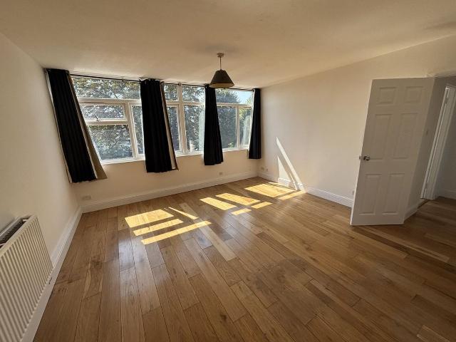 Parchmore Road, Thornton Heath CR7, 2 bed flat to rent, £1,550 pcm | PrimeLocation