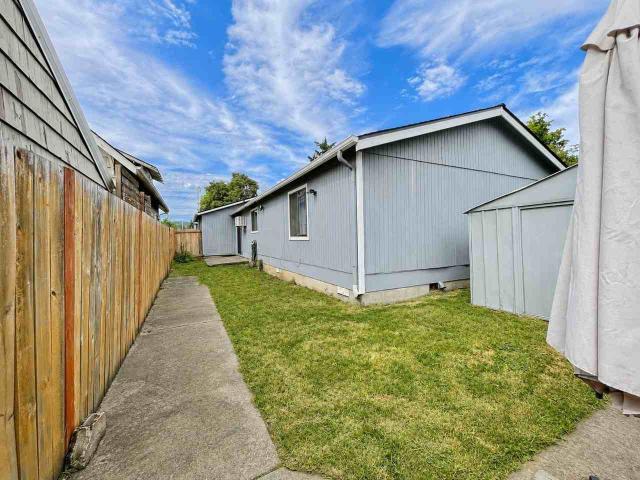 Pardee Duplex A & B 1 Bedroom Apartment for Rent at 6910 Se Pardee St, Portland, OR 97206 Foster Powell