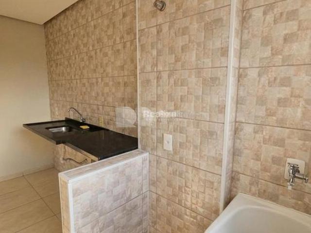 Pare de Pagar Aluguel: 2 Dorms com Sacada em Localização Estratégica