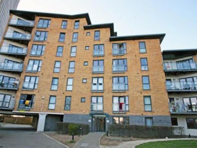Parham Drive, Ilford, 1 Bedroom Apartment