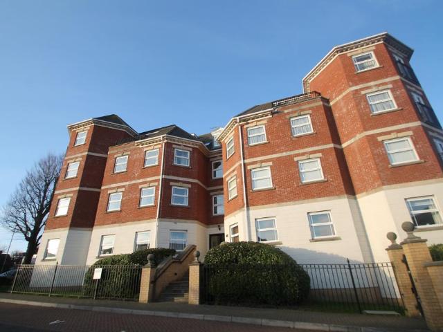 Parham House, Hove, BN3 2 bed flat to rent £1,950 pcm £450 pw
