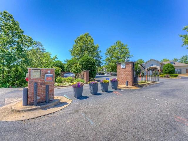 Parham Pointe 2 Bedroom Apartment for Rent at 1500 Parham Pointe Dr, Little Rock, AR 72204 Boyle Park
