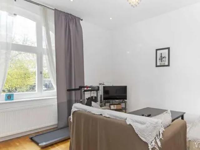 Paris Brest Patisserie, 58 Uxbridge Road, London, W12 8LR, United Kingdom | 1 bed apartment for rent #138851537 | Rentberry