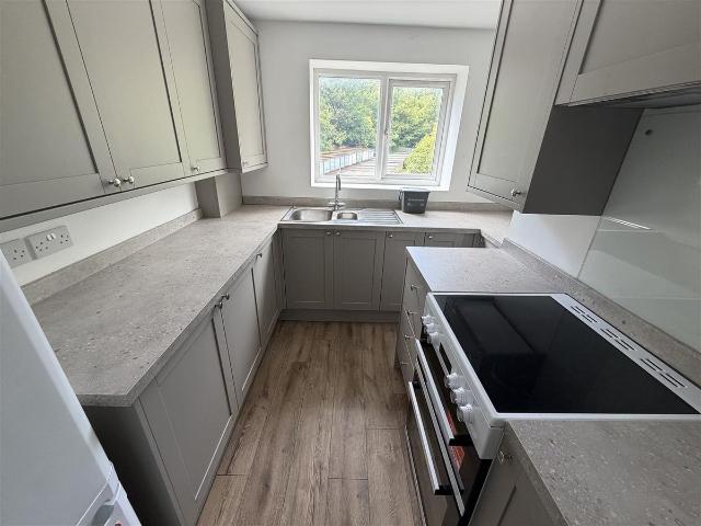 Park Manor, London Road BN1, 2 bed flat to rent, £1,500 pcm | PrimeLocation