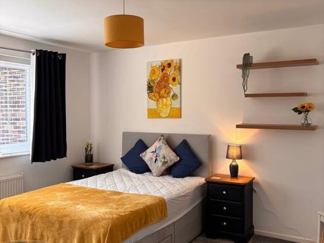 Park Manor, London Road, Brighton BN1, Room to rent, £975 pcm | PrimeLocation