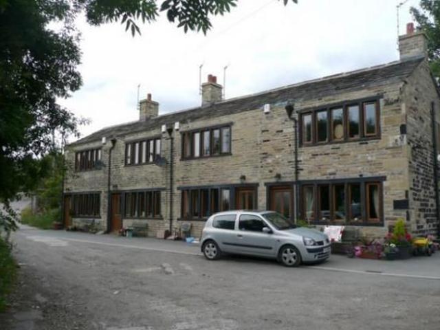 Park Nook, Halifax, West Yorkshire HX3, 2 bed terraced house to rent, £750 pcm | PrimeLocation