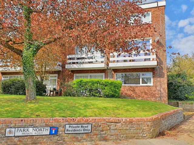 Park North, Ipswich 2 bed apartment to rent £1,025 pcm £237 pw