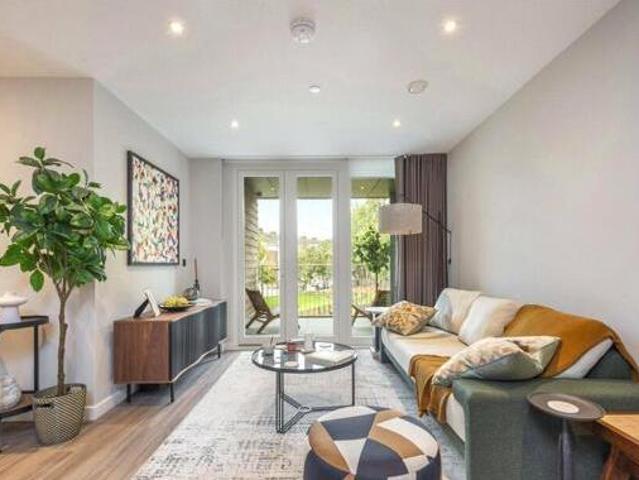 Park North, Stamford Road, 2 Bedroom Flat
