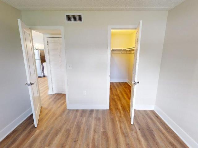 Park On Central | 1 Bedroom Apartments in Kissimmee 1 Bedroom Apartment for Rent at 1701 N Central Ave, Kissimmee, FL 34741