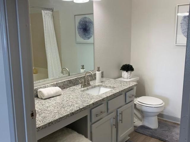 Park on the Square 2 Bedroom Apartment for Rent at 9009 University Pkwy, Pensacola, FL 32514