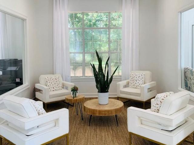 Park on the Square 2 Bedroom Apartment for Rent at 9009 University Pkwy, Pensacola, FL 32514