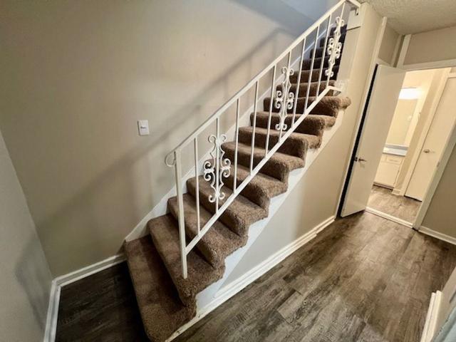 Park On Valley 2 Bedroom Apartment for Rent at 741 Barcelona Ct, Birmingham, AL 35209 Glen Iris