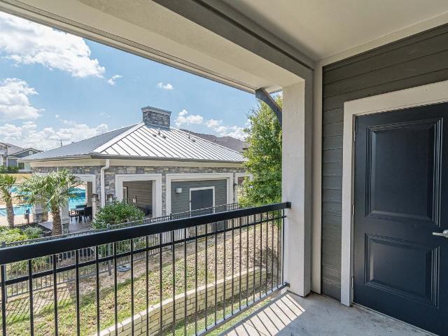 Park on Wurzbach 1 Bedroom Apartment for Rent at 4707 Wurzbach Rd, San Antonio, TX 78238