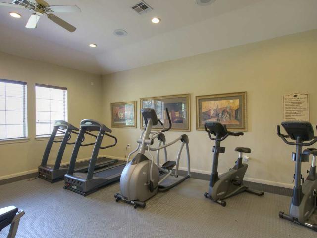 Park at North Vista 1 Bedroom Apartment for Rent at 311 N Vista Dr, Houston, TX 77073
