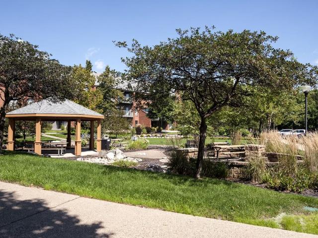 Park at City West Apartments 2 Bedroom Apartment for Rent at 6426 City West Pkwy, Eden Prairie, MN 55344