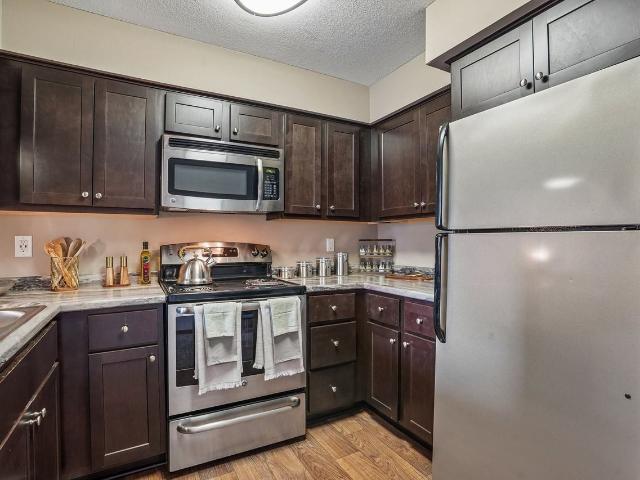 Park at City West Apartments 2 Bedroom Apartment for Rent at 6426 City West Pkwy, Eden Prairie, MN 55344