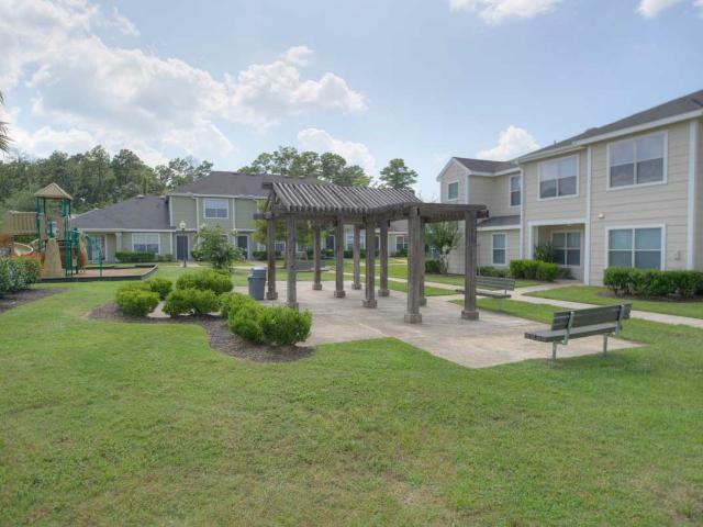 Park at Piney Woods 2 Bedroom Apartment for Rent at 1200 S Frazier St, Conroe, TX 77301