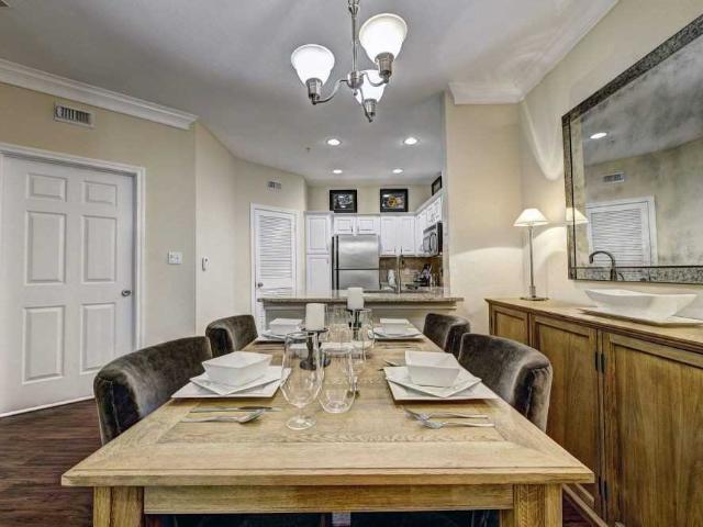 Park at WestCreek 2 Bedroom Apartment for Rent at 2350 Westcreek Ln, Houston, TX 77027 Great Uptown