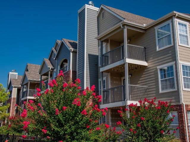 Park at Westpointe 1 Bedroom Apartment for Rent at 301 Pointe Parkway Blvd, Yukon, OK 73099