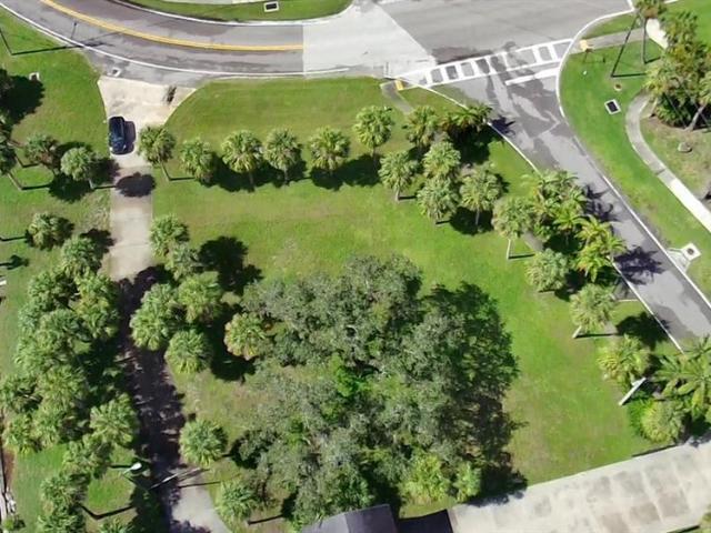 Park Ave, Tarpon Springs, FL 34689 | MLS #W7878