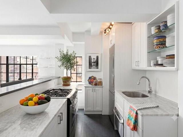 Park Ave Unit A, New York, Property For Sale