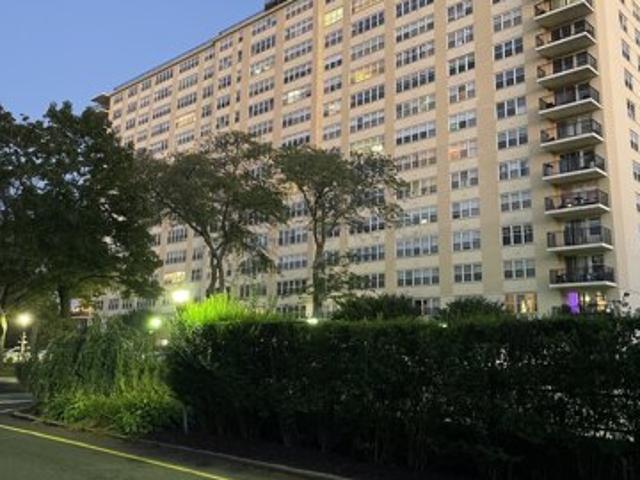Park Ave Unit P, Bridgeport, Condo For Sale