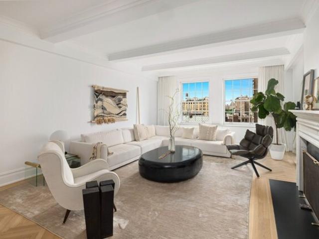 Park Ave Apt C, New York, Property For Sale