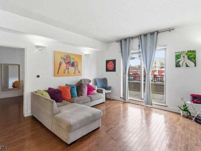 Park Ave Apt E, Union City, Condo For Sale