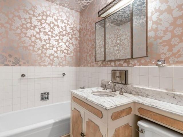 Park Ave Apt E, New York, Property For Sale