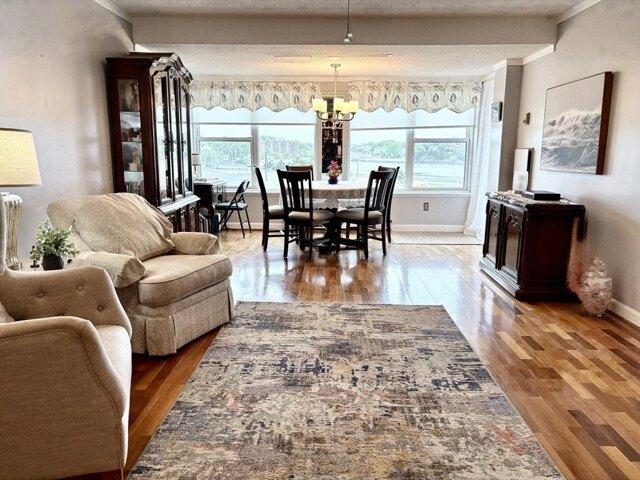 Park Ave Apt,hull, Condo For Sale