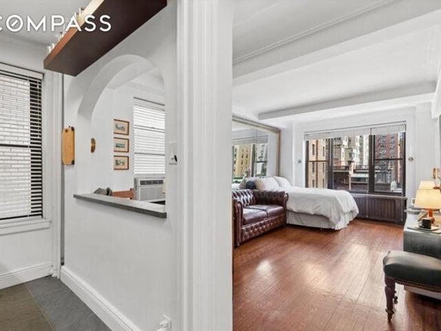 Park Ave Apt I, Manhattan, Property For Sale