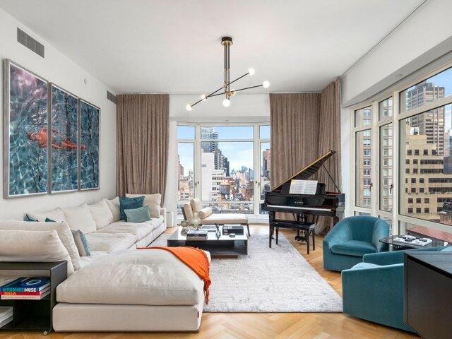 Park Ave Apt,new York, Condo For Sale