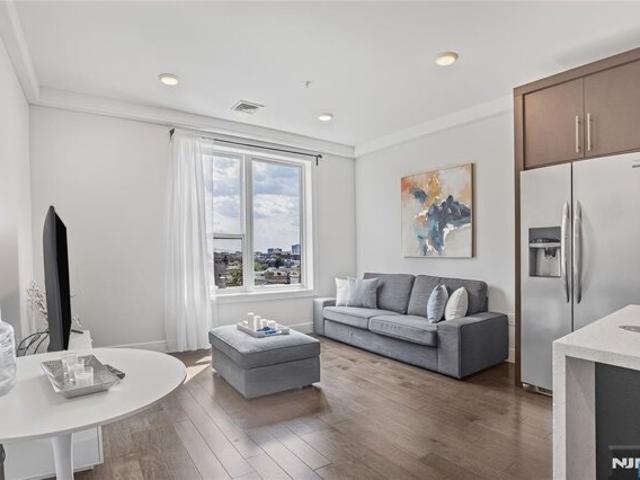 Park Ave Apt,west New York, Condo For Sale