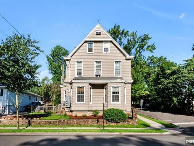Park Ave, River Edge, Home For Sale