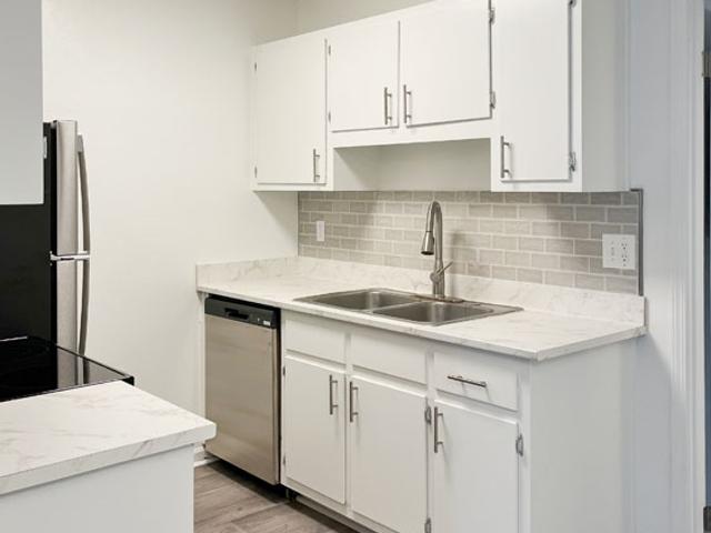 Park Avenue Villas 2 Bedroom Apartment for Rent at 2102 E Park Ave, Tallahassee, FL 32301