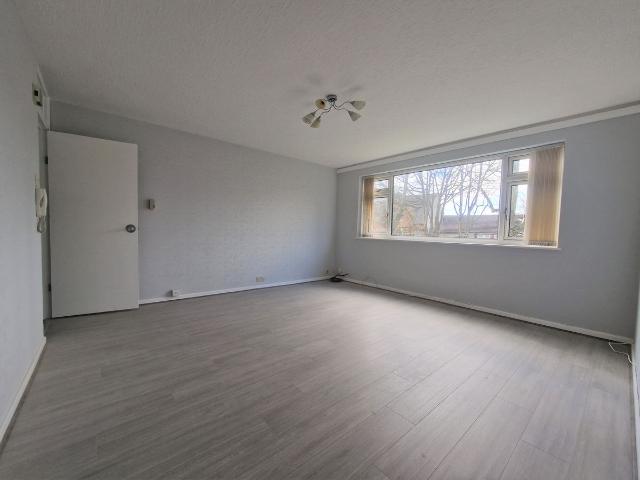 Park Avenue, Birmingham B18, 2 bed flat to rent, £1,000 pcm | PrimeLocation