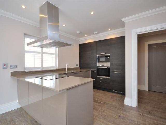 Park Avenue, Bromley BR1, 1 bed flat to rent, £1,625 pcm | PrimeLocation