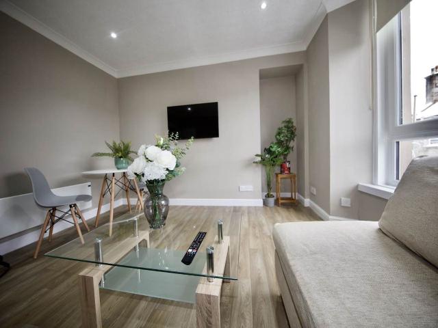Park Avenue, Dundee DD4, 1 bed flat to rent, £650 pcm | PrimeLocation