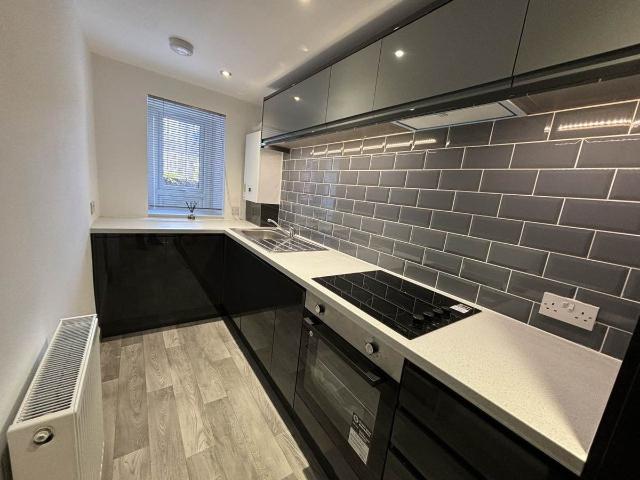 Park Avenue, Dundee DD4, 2 bed flat to rent, £800 pcm | PrimeLocation