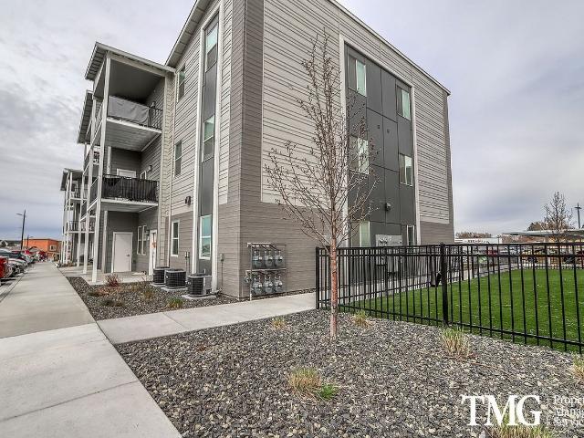 Park Avenue II at Hansen Park 1 Bedroom Apartment for Rent at 7942 W 10th Ave, Kennewick, WA 99336