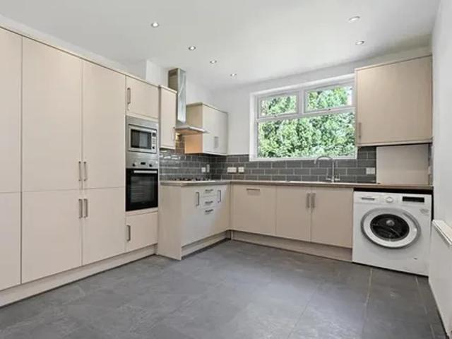 Park Avenue, London, IG11 8QZ, United Kingdom | 5 bed townhouse for rent #138695508 | Rentberry