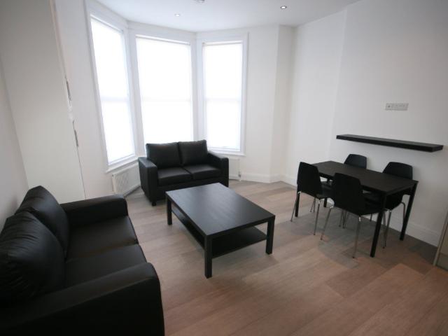 Park Avenue, London N13, 1 bed flat to rent, £1,300 pcm | PrimeLocation